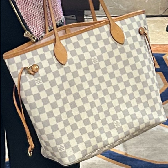 Louis Vuitton | Bags | Louis Vuitton Neverfull Mm Rose Beige | Poshmark